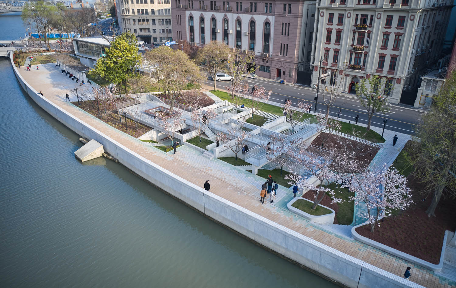 The Bund Section of Suzhou Creek Waterfront Public Space in Shanghai ...
